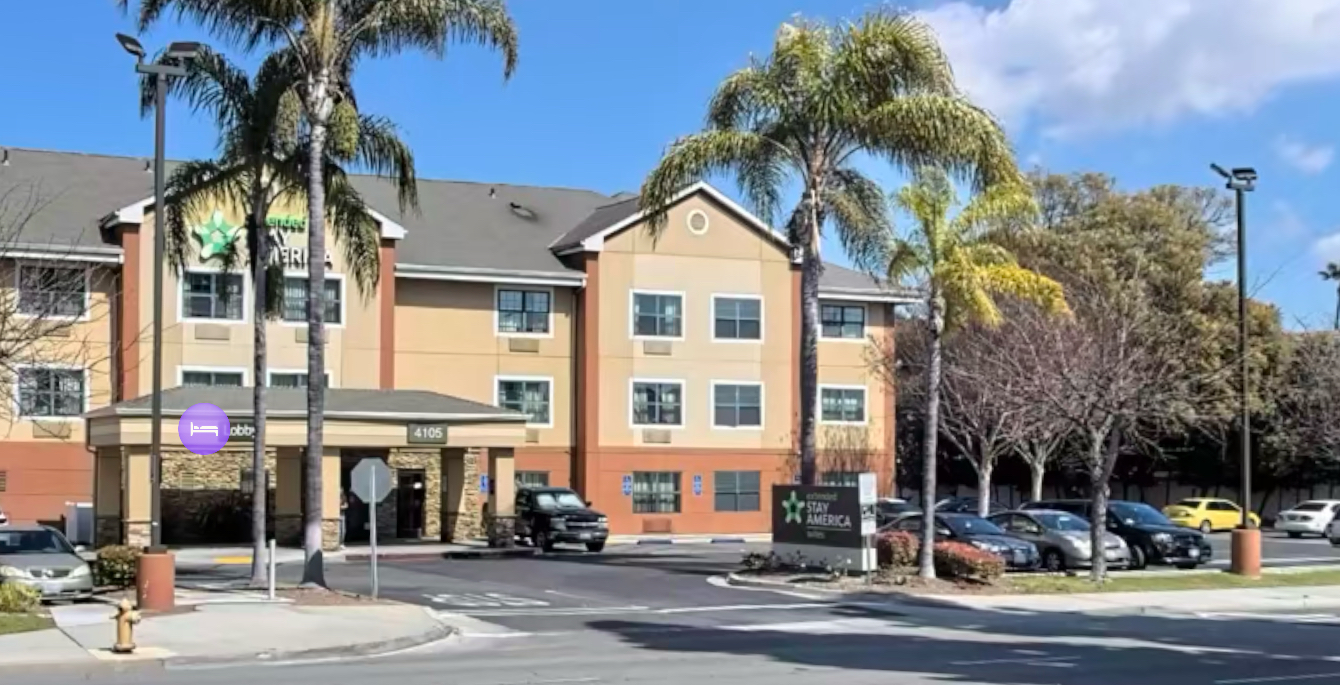 LBPD Homicide detectives investigating a murder at hotel - Long Beach ...